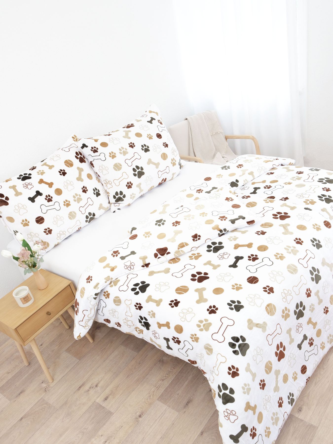 Obliečky mikroplyš Exclusive – Psie labky biele | MKLozkoviny.sk